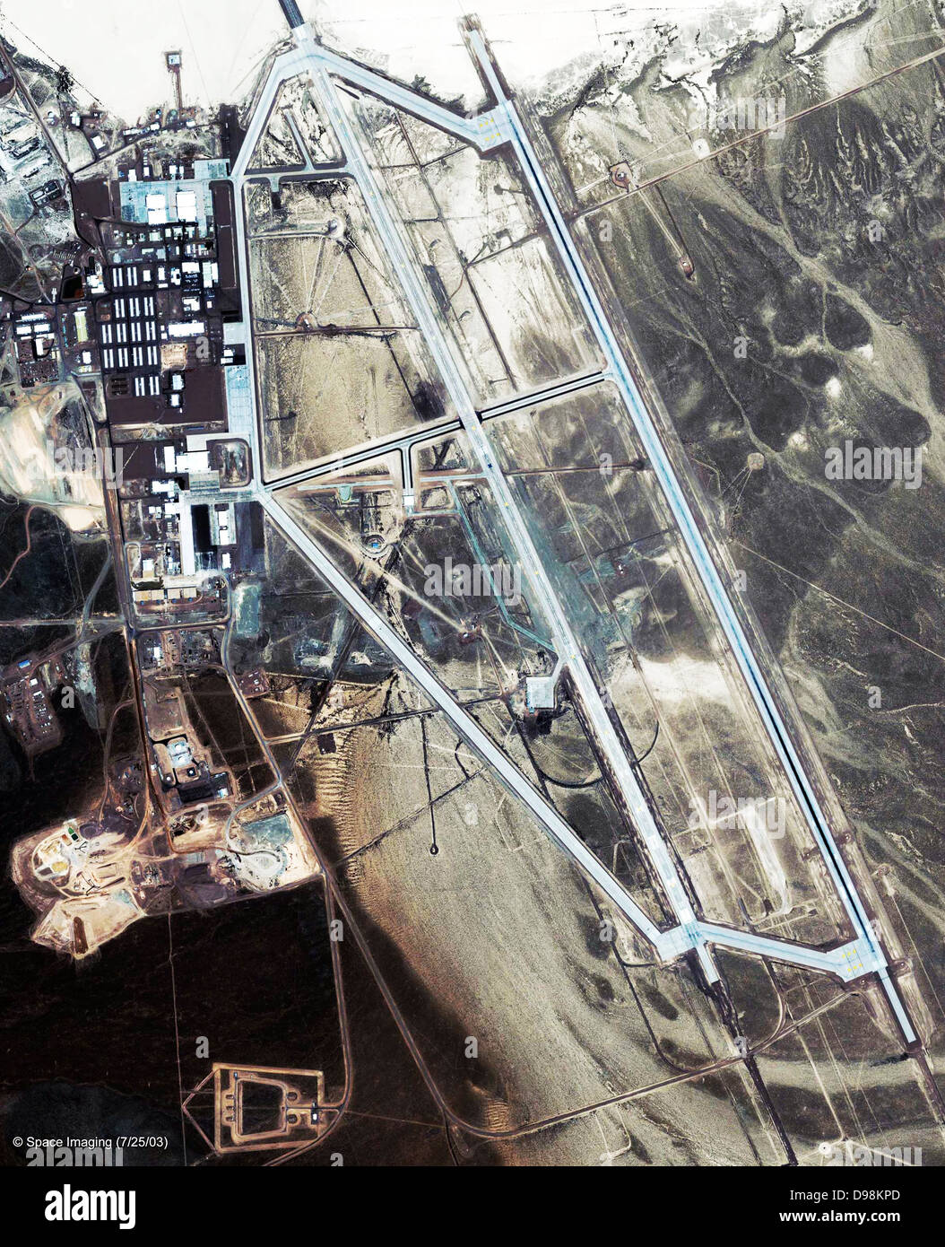 Subjektbereich der flugzeugbasis -Fotos und -Bildmaterial in hoher ...