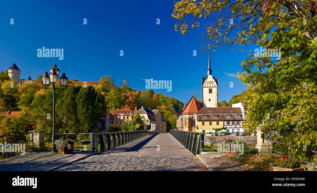 Stadtteil Untermhaus mit Kirche am Fluss Weiße Elster, Gera, Thüringen ...