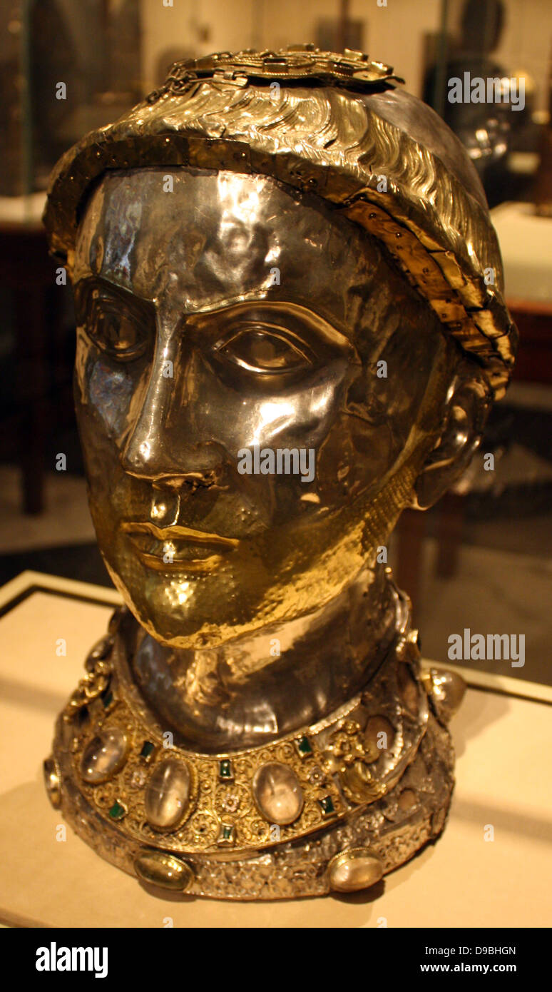 Saint reliquary -Fotos und -Bildmaterial in hoher Auflösung – Alamy