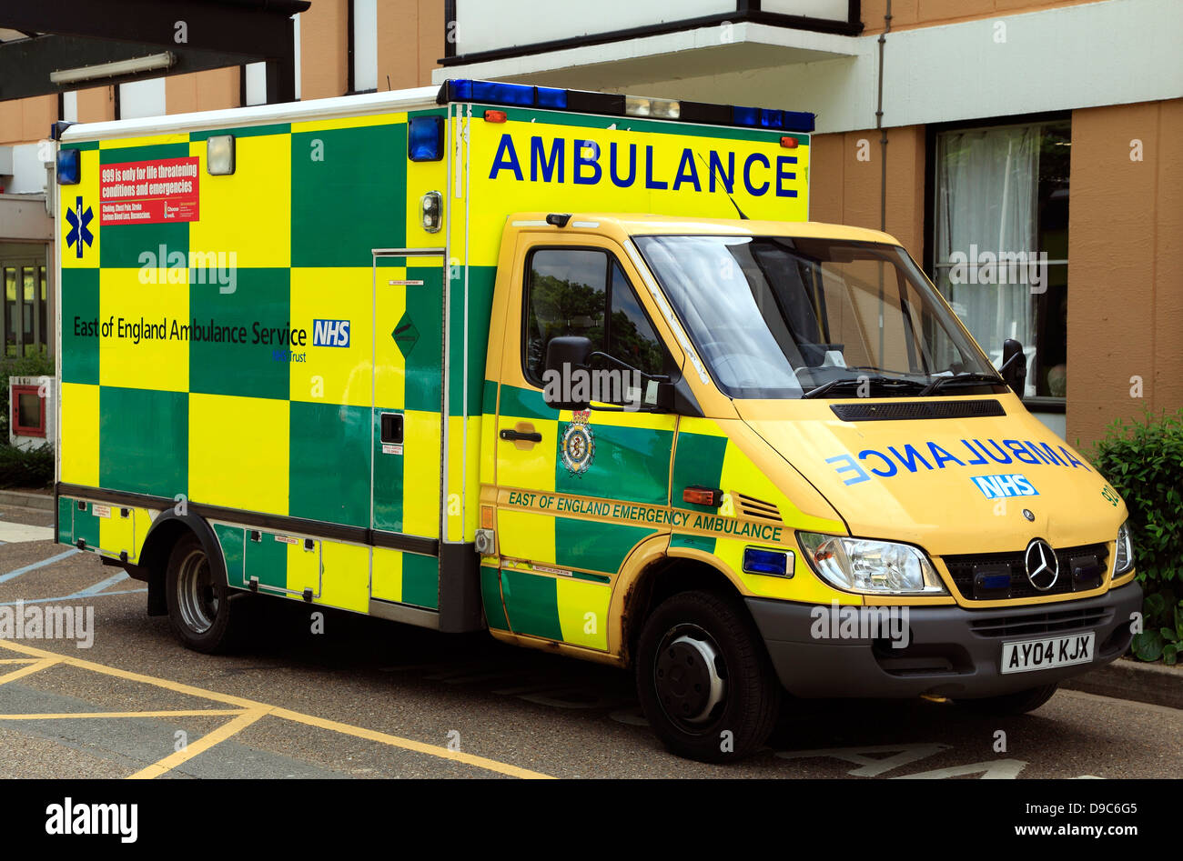 Krankenwagen england -Fotos und -Bildmaterial in hoher Auflösung – Alamy