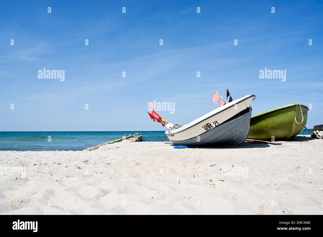 Boot am strand ostsee -Fotos und -Bildmaterial in hoher Auflösung – Alamy