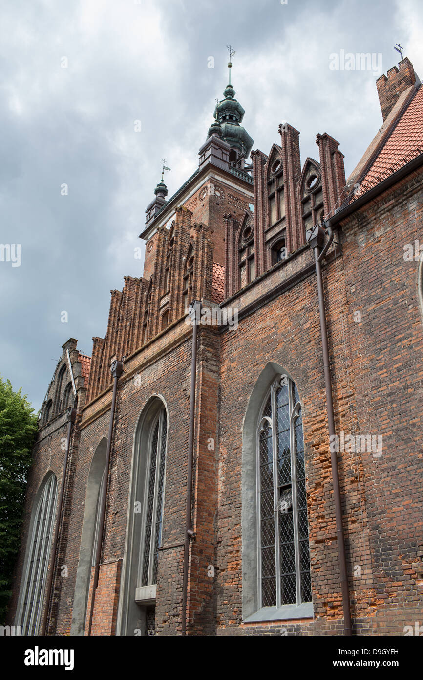 St. Katharinen Kirche thront, die älteste Kirche in Danzig, Polen ...