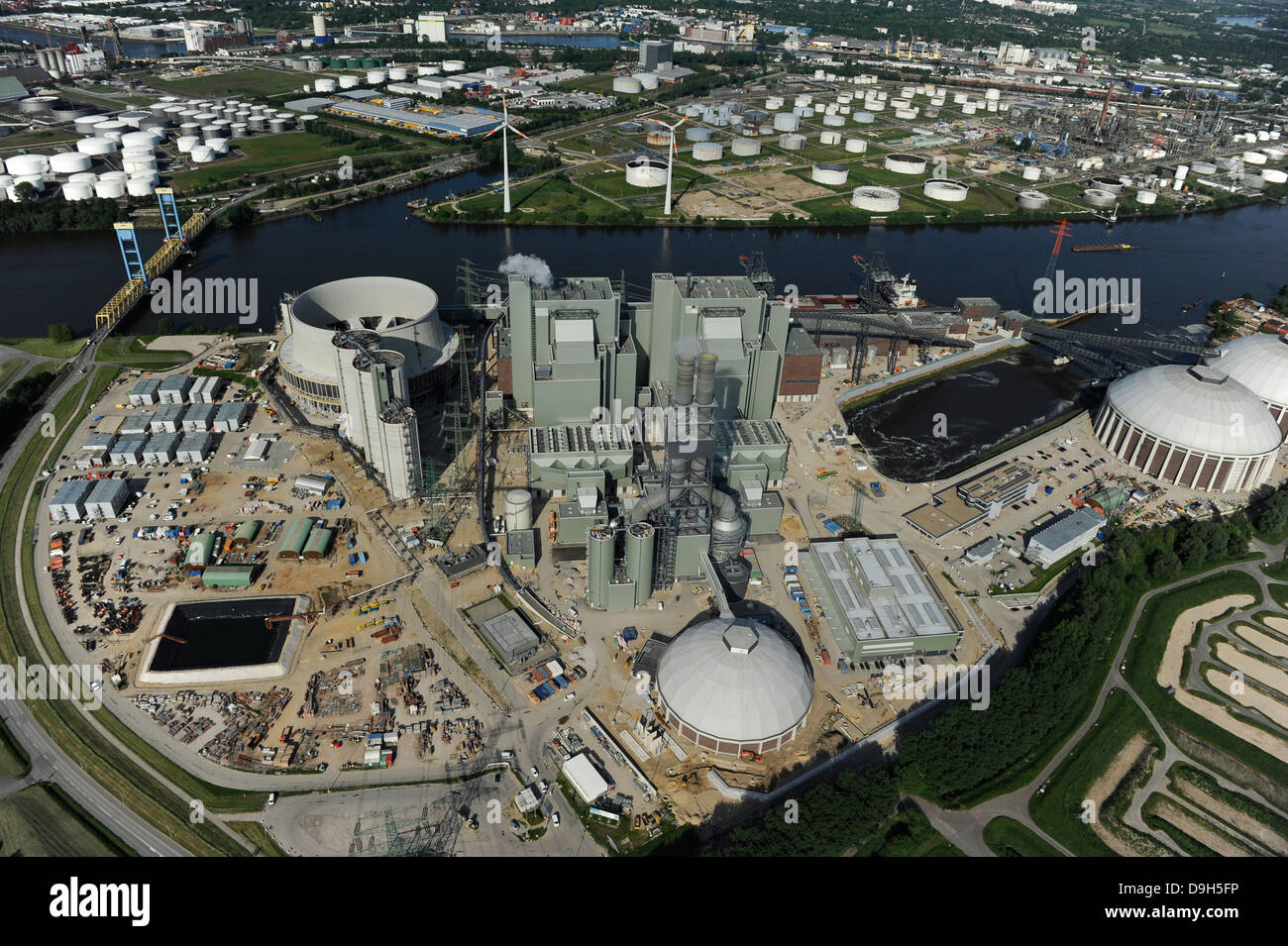Shell refinery hamburg -Fotos und -Bildmaterial in hoher Auflösung – Alamy