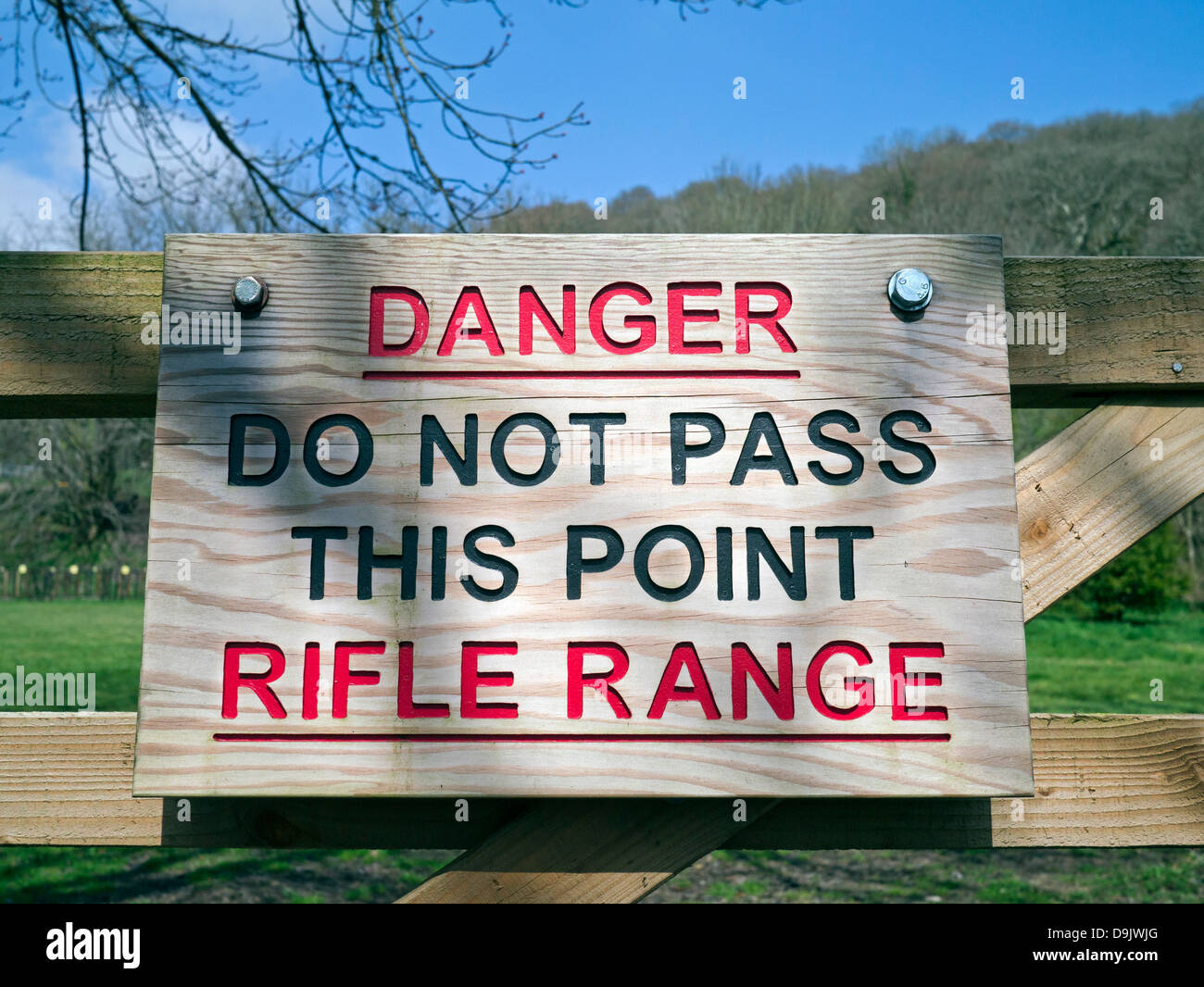 Sign rifle range -Fotos und -Bildmaterial in hoher Auflösung – Alamy