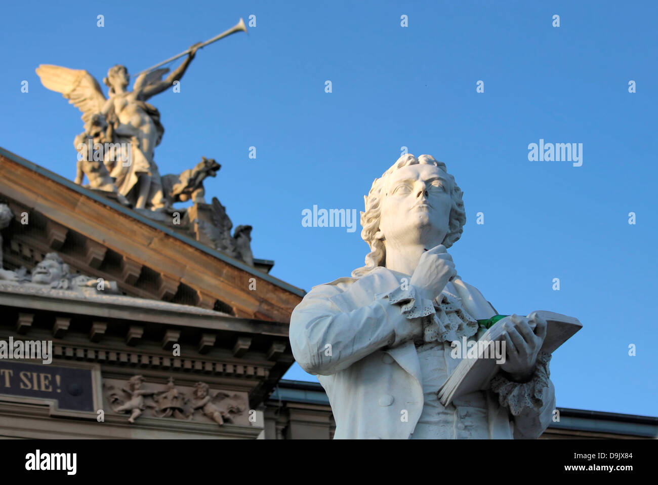 Schiller-Denkmal in Wiesbaden, erbaut im Jahre 1905 zum Gedenken an den ...