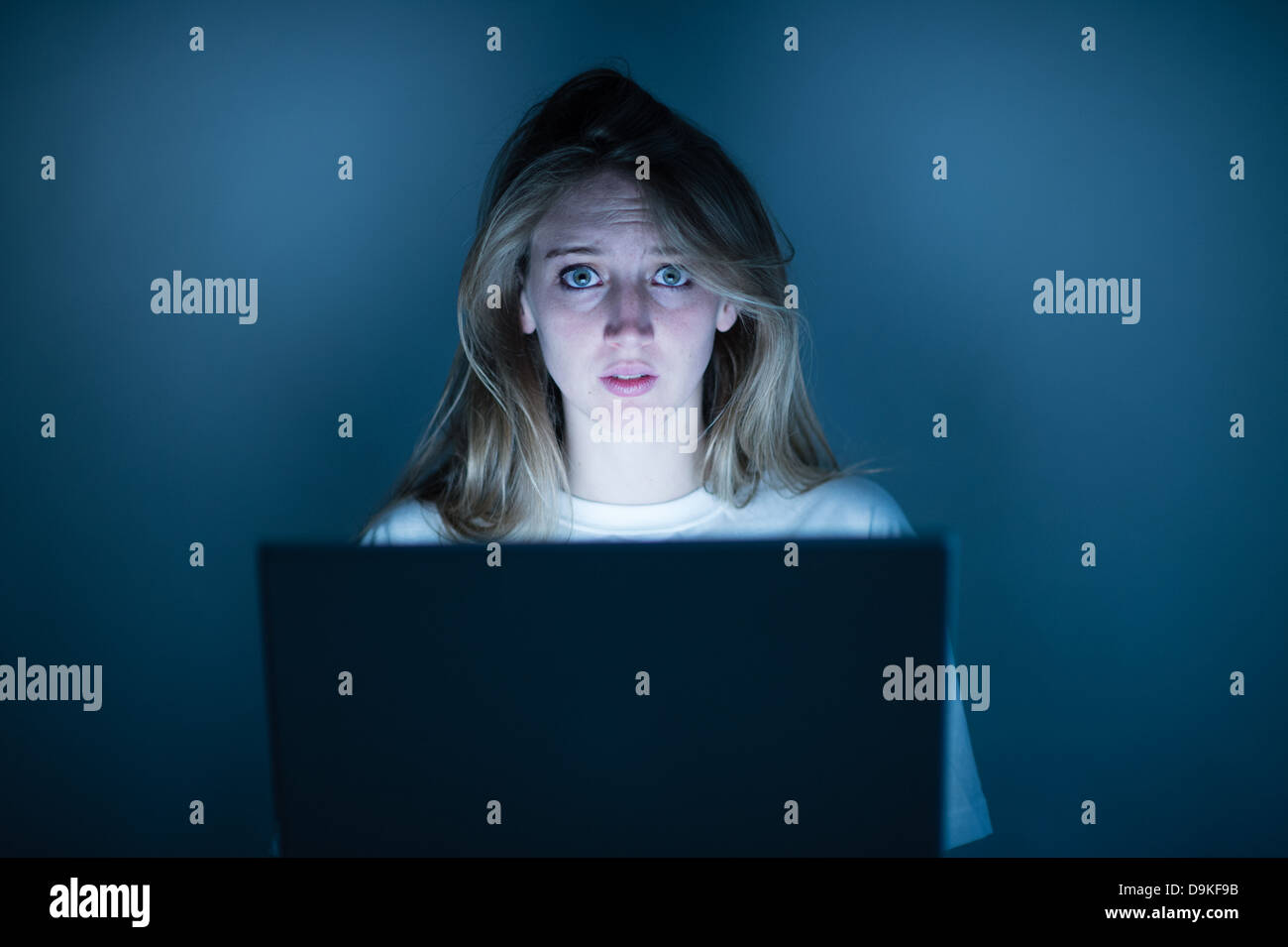 Angst schikaniert -Fotos und -Bildmaterial in hoher Auflösung – Alamy