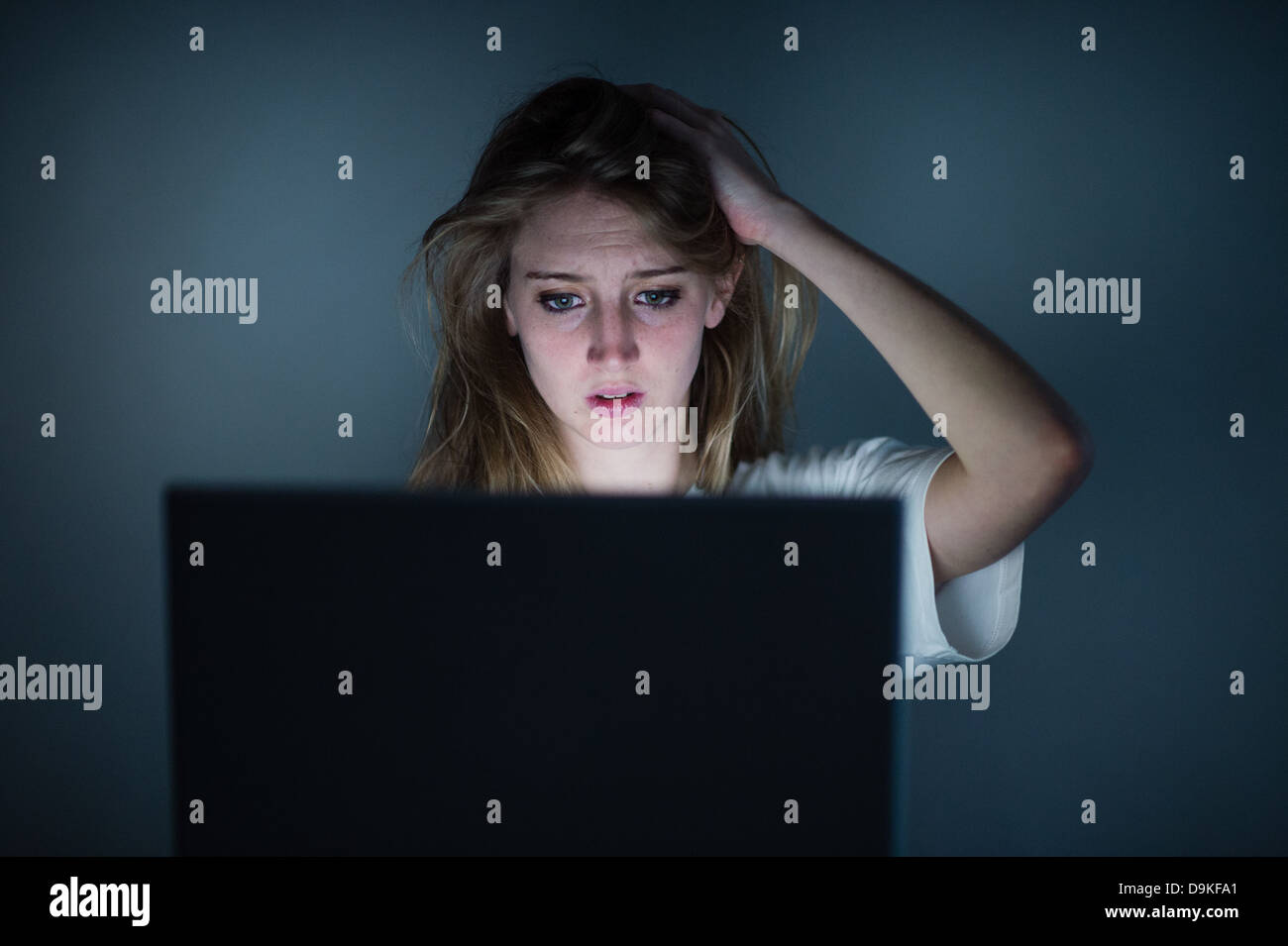 Angst schikaniert -Fotos und -Bildmaterial in hoher Auflösung – Alamy