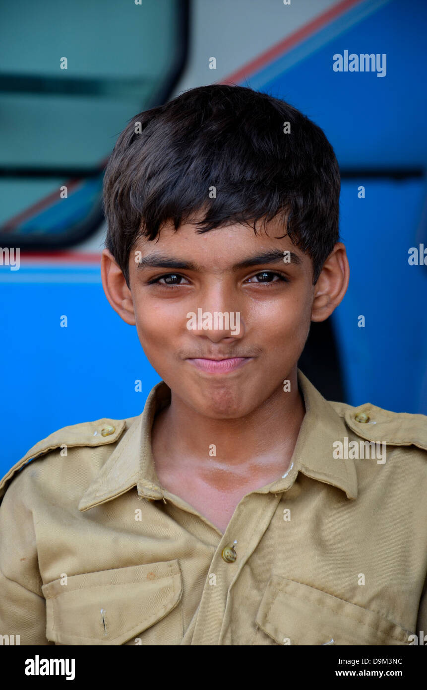 Pakistanischer junge -Fotos und -Bildmaterial in hoher Auflösung – Alamy