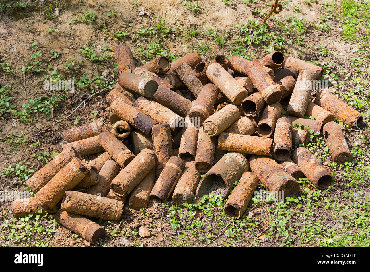 Artillerie eingesetzt -Fotos und -Bildmaterial in hoher Auflösung – Alamy