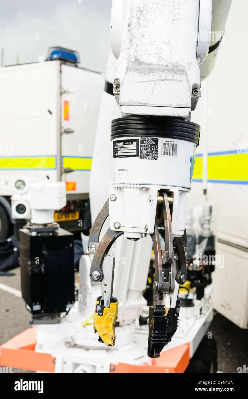 Remote control bomb -Fotos und -Bildmaterial in hoher Auflösung – Alamy