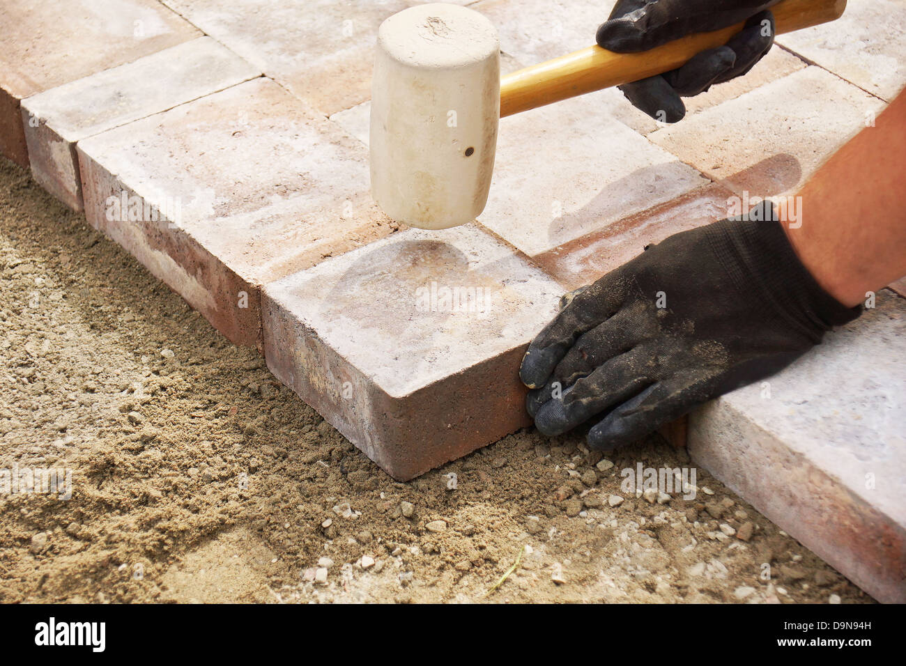 Terrasse nivellieren -Fotos und -Bildmaterial in hoher Auflösung – Alamy