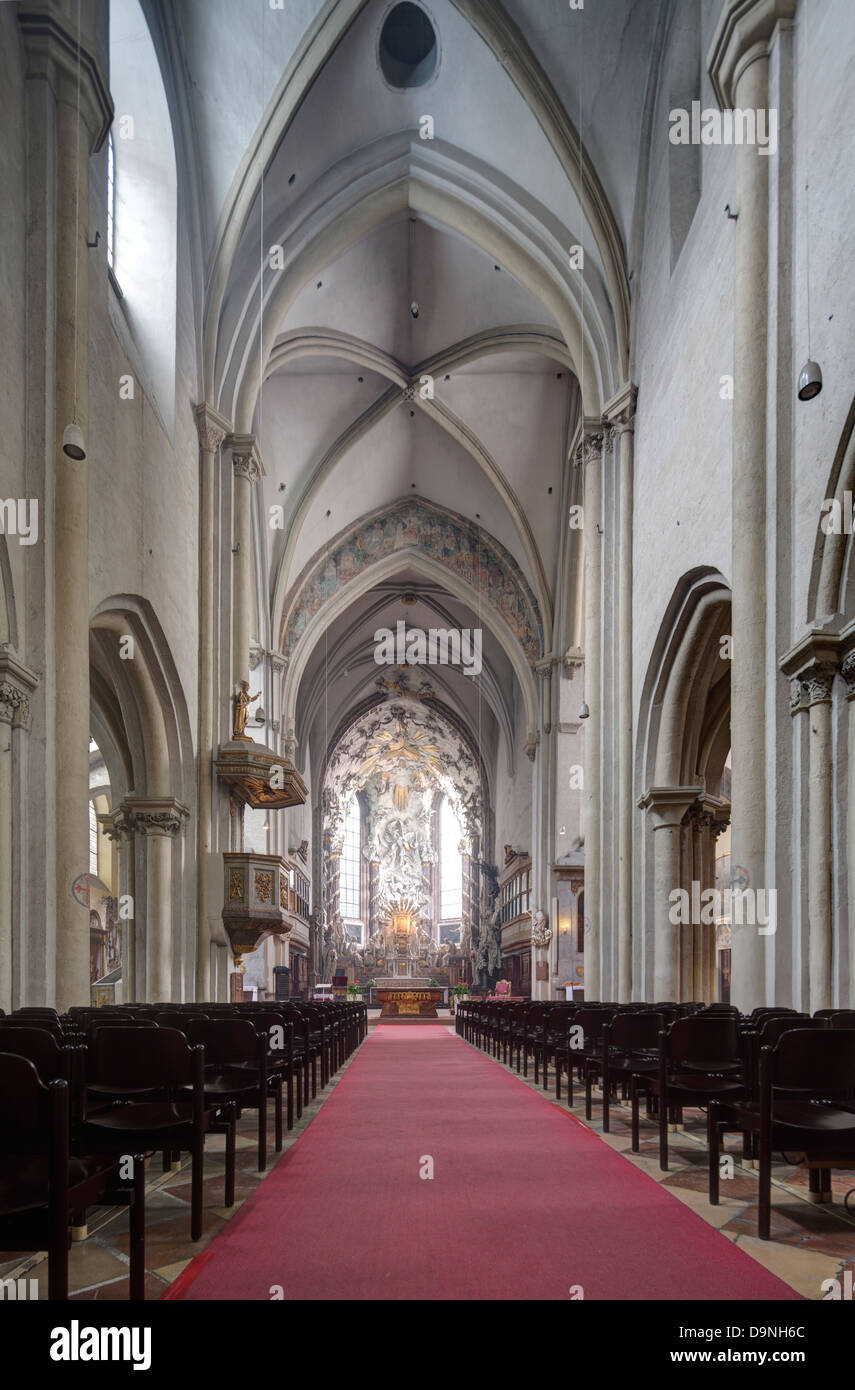 Innenraum der St.-Michaels Kirche (Michaelerkirche), Wien, Österreich ...