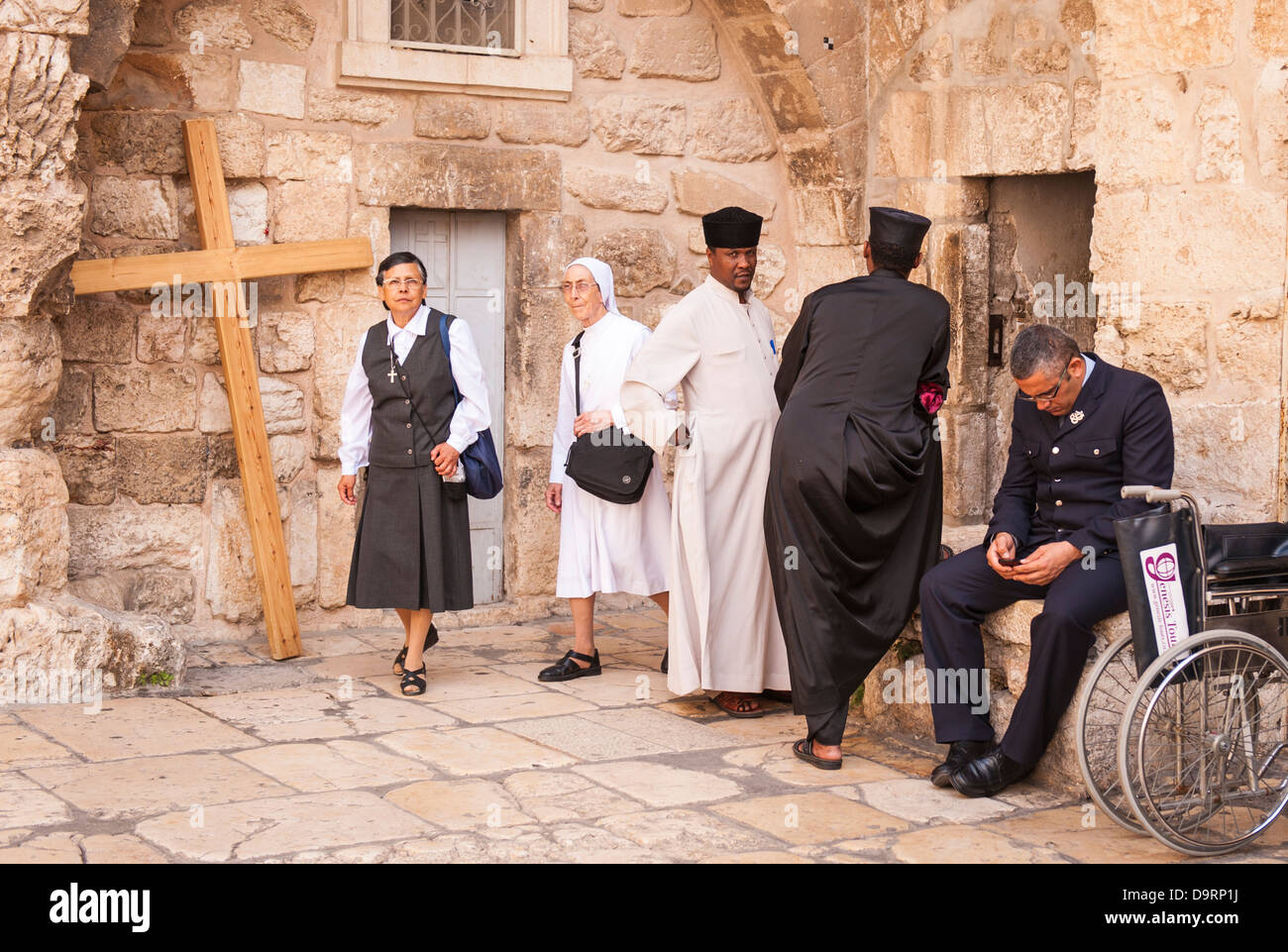 Priester nonnen -Fotos und -Bildmaterial in hoher Auflösung – Alamy