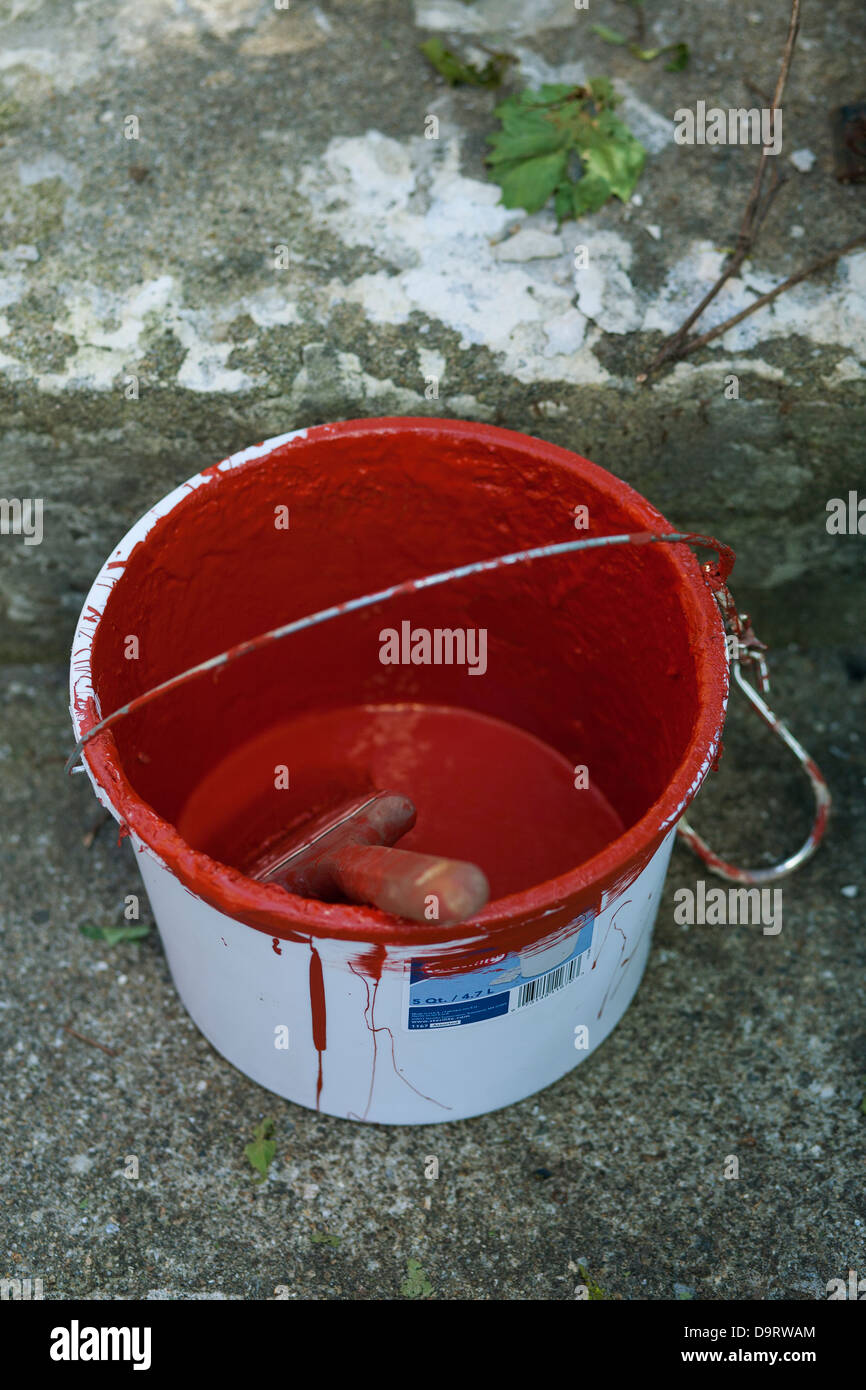 Malen eimer auf leiter Stockfotos und -bilder Kaufen - Alamy