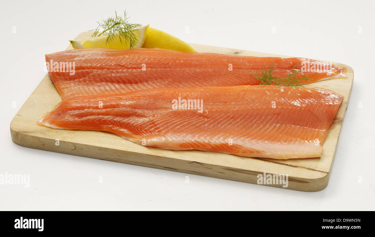Rohe forellen -Fotos und -Bildmaterial in hoher Auflösung – Alamy