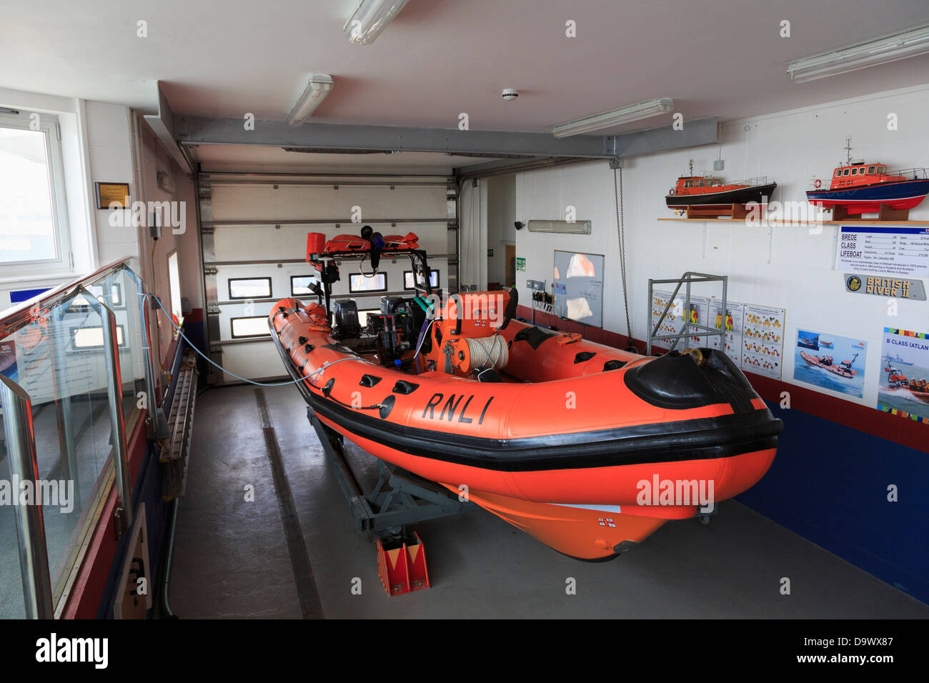 Erkunden sie die rettungsbootstation -Fotos und -Bildmaterial in hoher ...