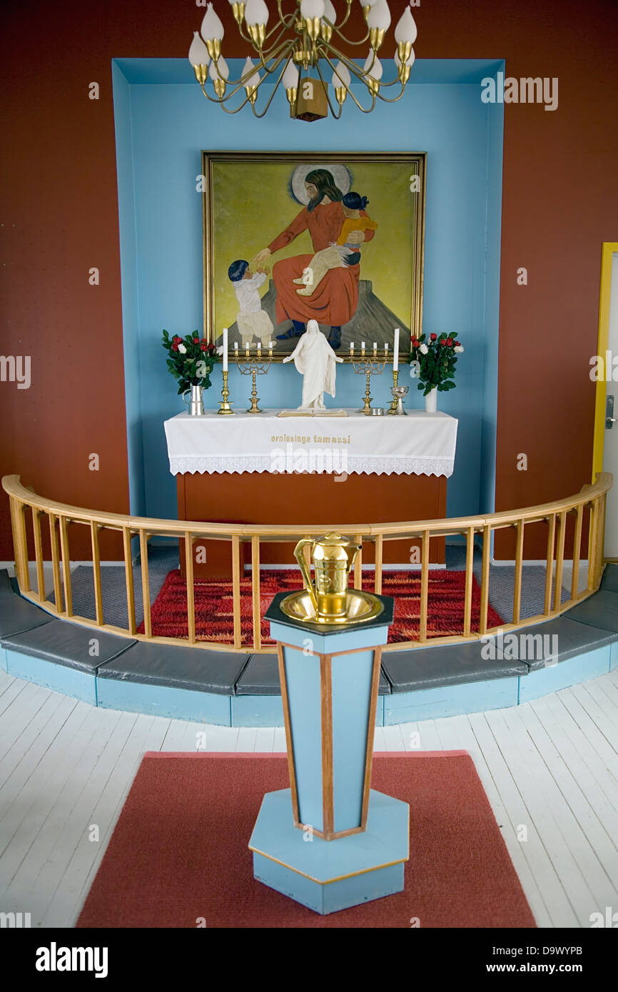 Der Altar der lutherischen Kirche von Qaanaaq, Grönland Stockfotografie ...