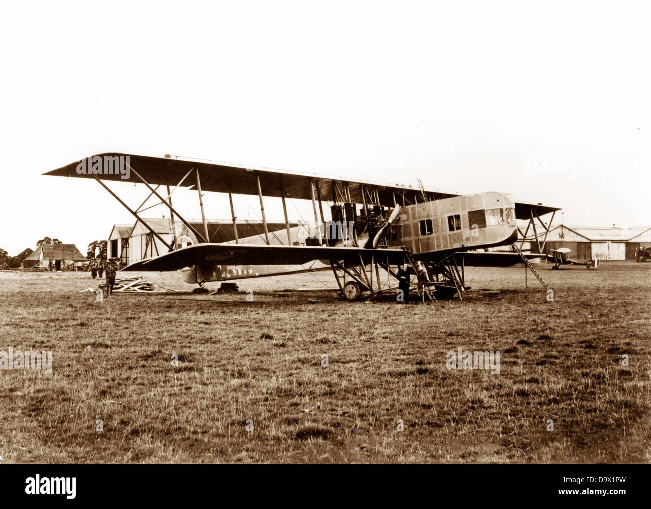 1917 flugzeuge -Fotos und -Bildmaterial in hoher Auflösung – Alamy