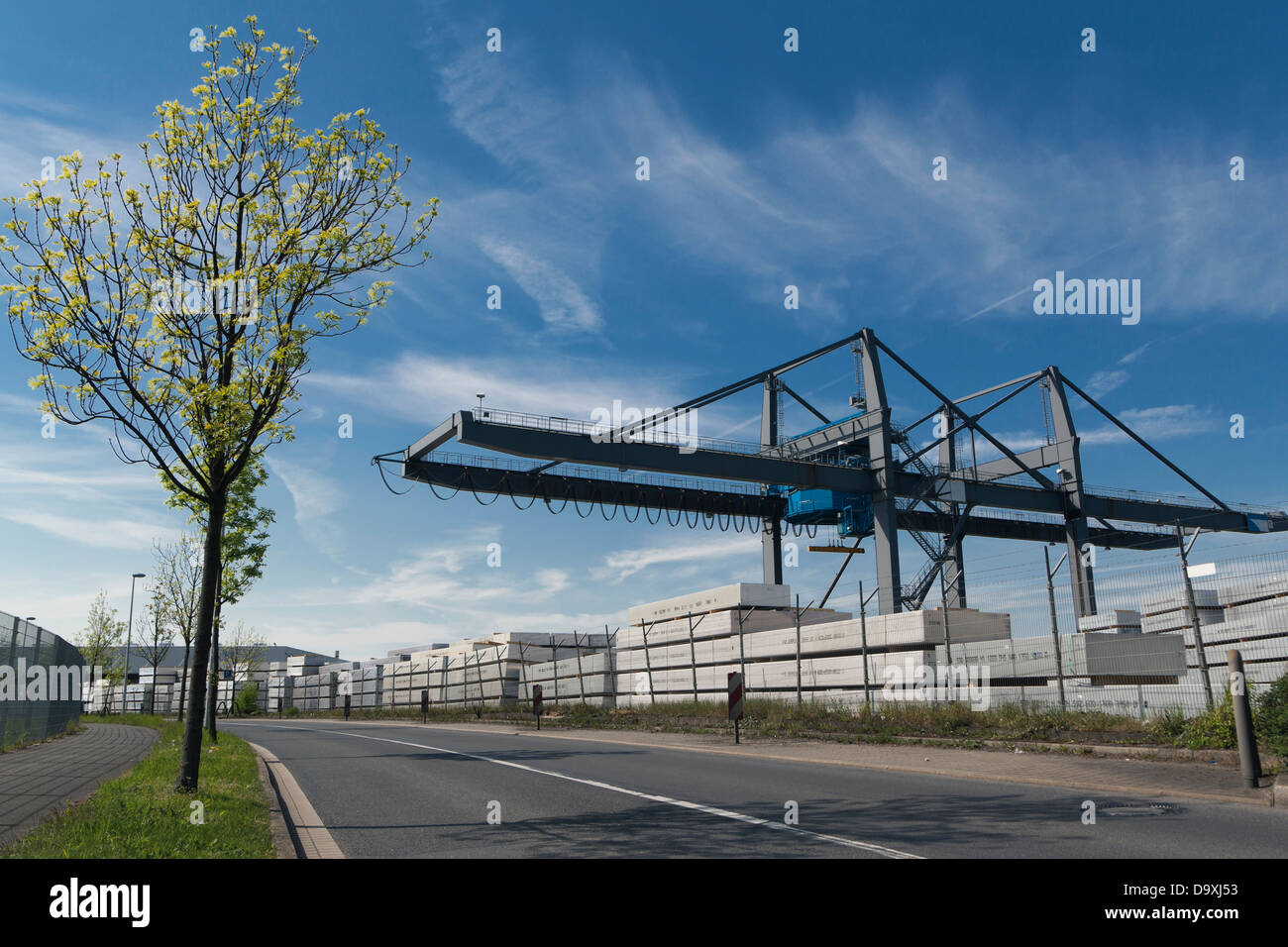 Deutschland, Nordrhein-Westfalen, Neuss, Ansicht von Alu Norf ...