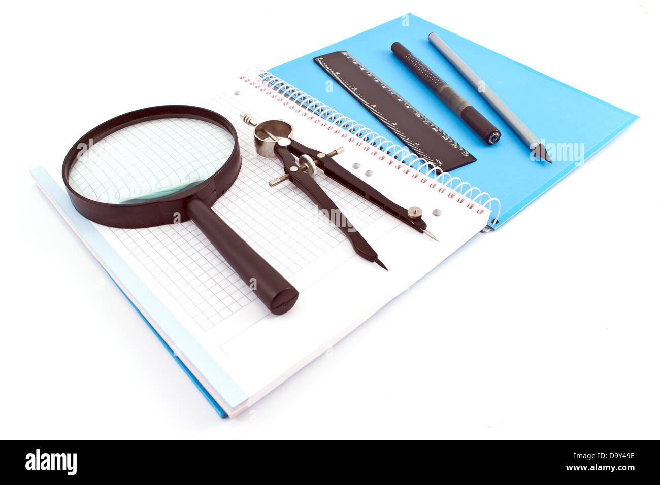 Holz Bleistift, Stift, Zeichnung Kompass, Lupe und Lineal auf ...