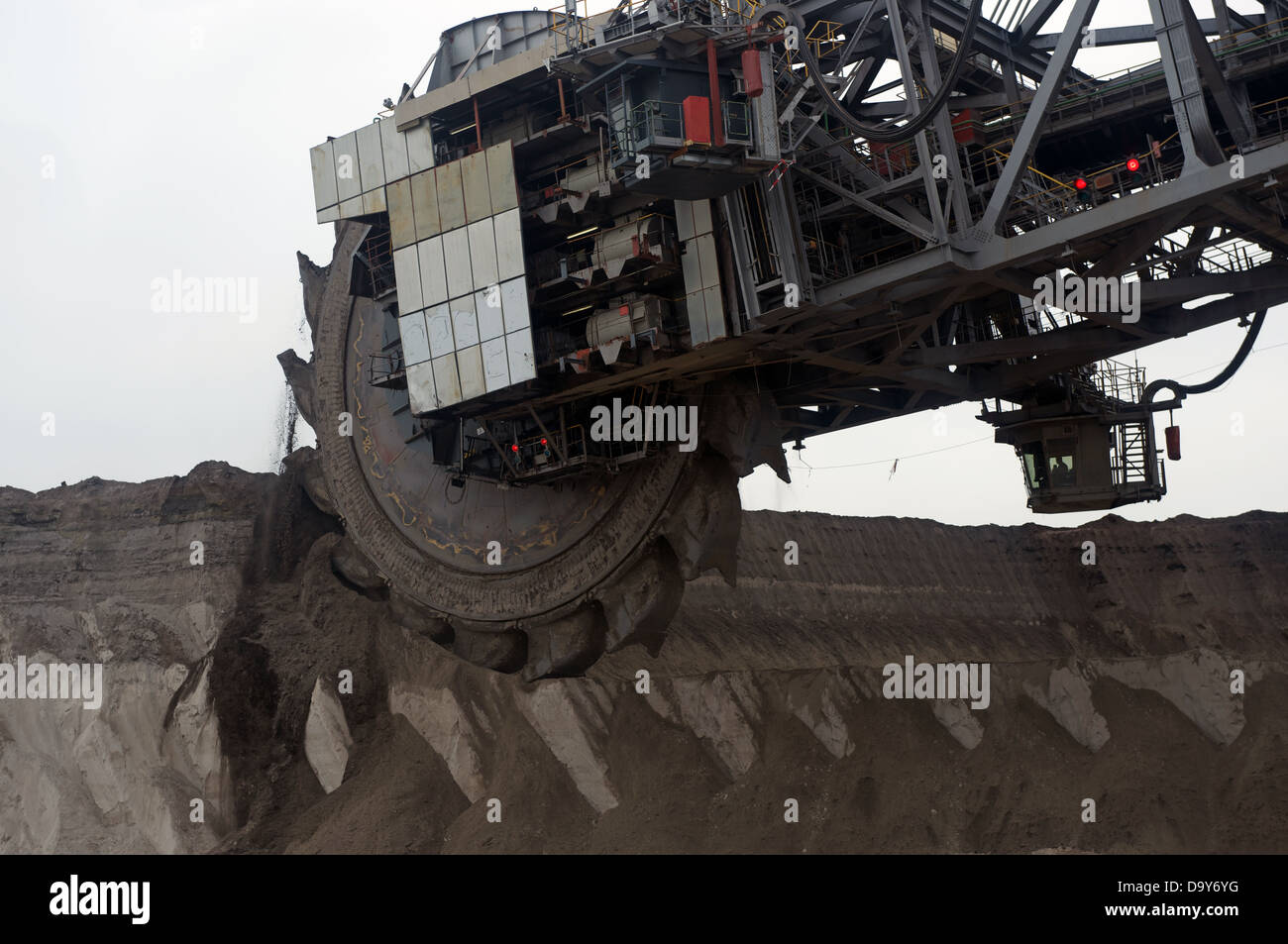 Bucket wheel bucket wheel bagger 288 -Fotos und -Bildmaterial in hoher ...