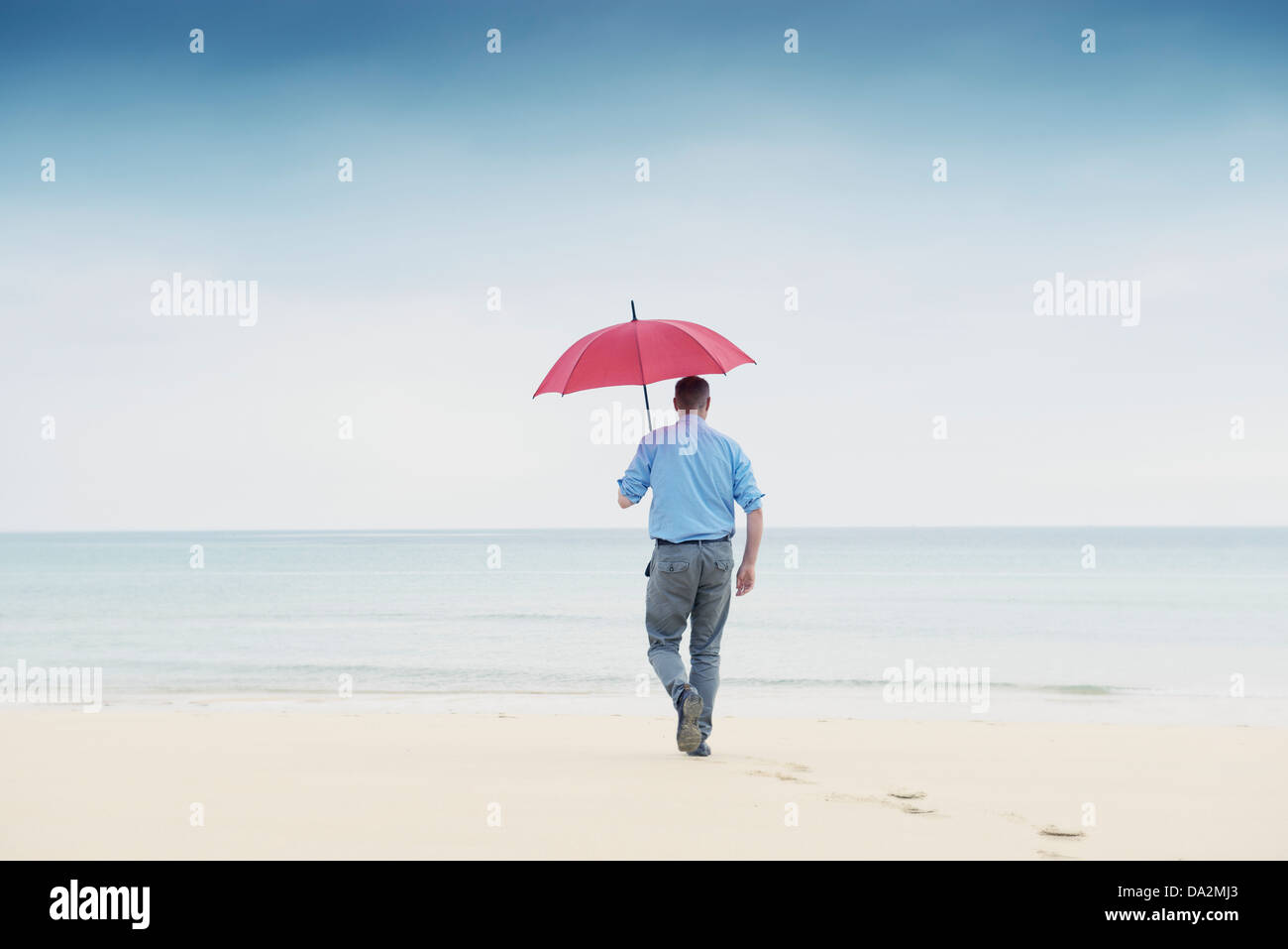 Der mensch geht weg -Fotos und -Bildmaterial in hoher Auflösung – Alamy