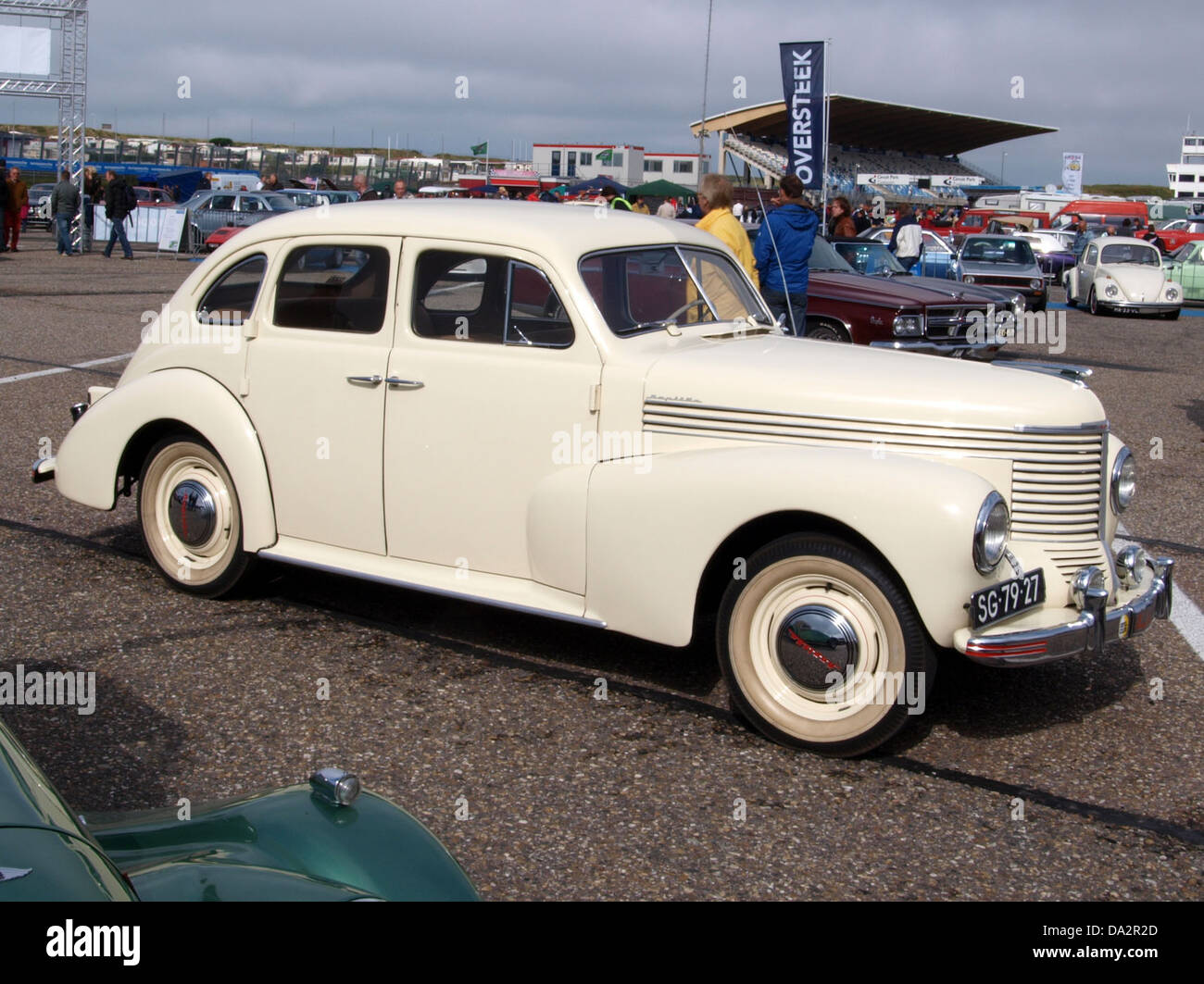 Opel kapitan -Fotos und -Bildmaterial in hoher Auflösung – Alamy