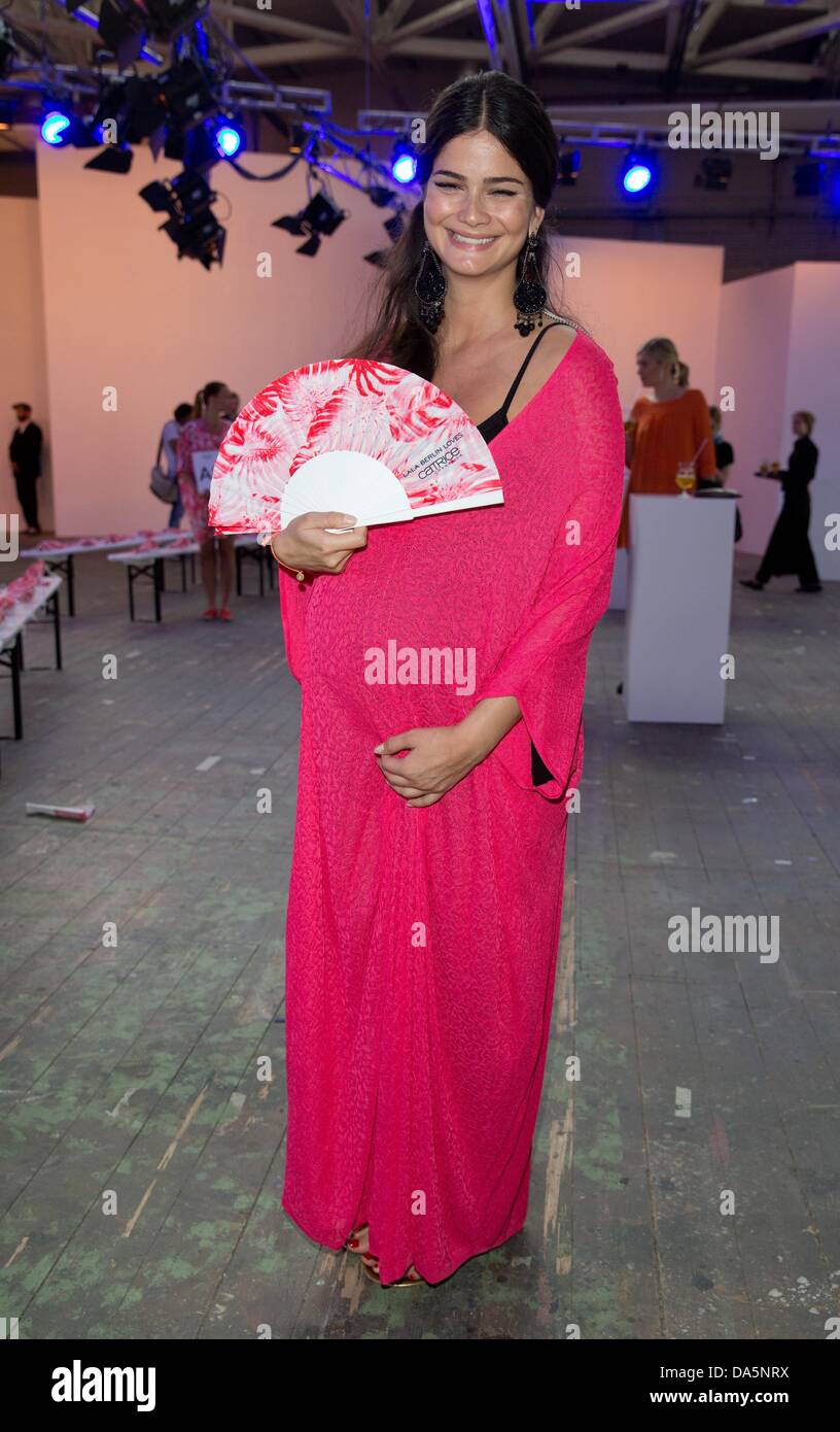 Shermine shahrivar -Fotos und -Bildmaterial in hoher Auflösung – Alamy