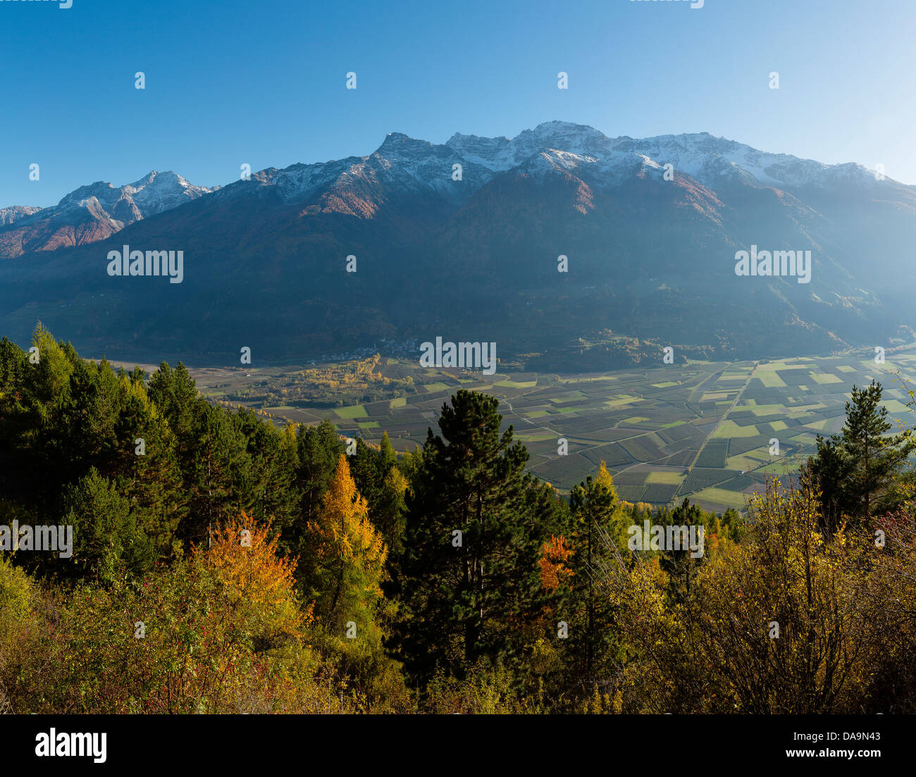 Vinschgau herbst -Fotos und -Bildmaterial in hoher Auflösung – Alamy