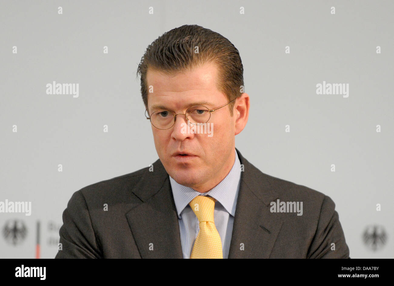 German Defence Minister Karl-Theodor Zu Guttenberg spricht in Berlin ...
