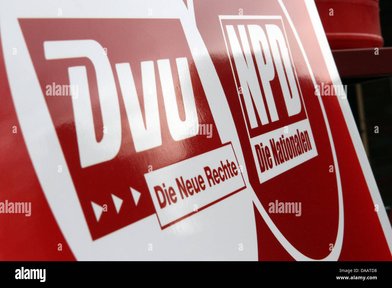 Npd poster germany -Fotos und -Bildmaterial in hoher Auflösung – Alamy