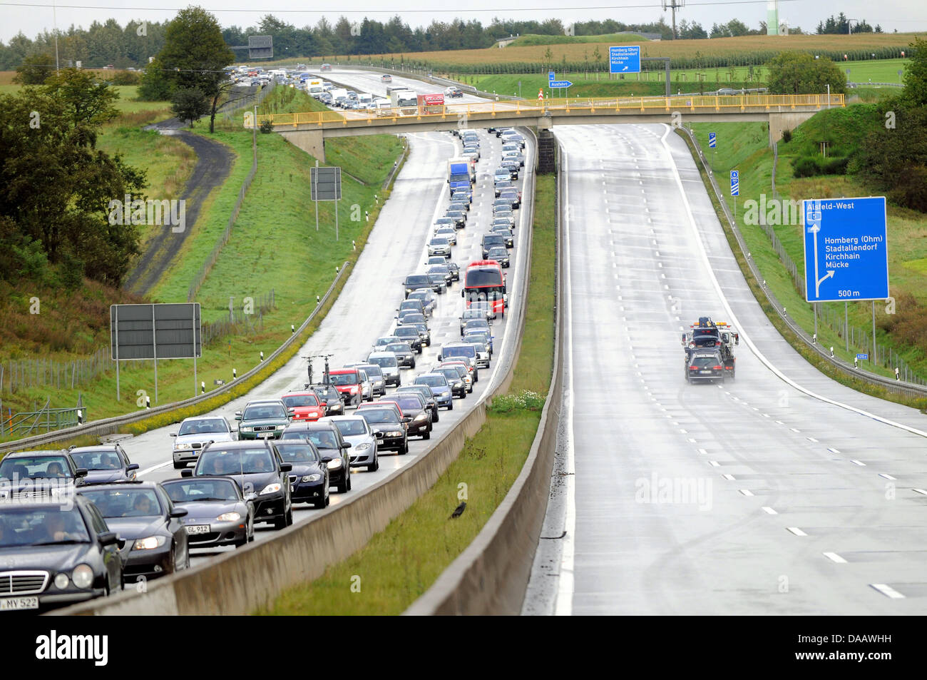 Autobahnschilder a5 -Fotos und -Bildmaterial in hoher Auflösung – Alamy