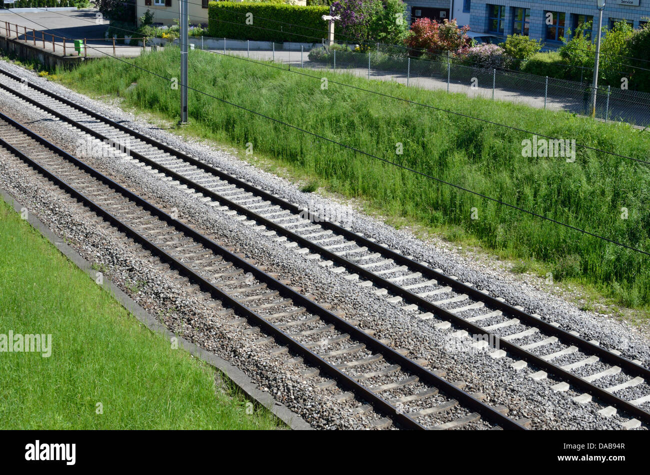 2 gleisige eisenbahn -Fotos und -Bildmaterial in hoher Auflösung – Alamy