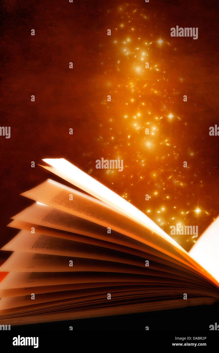 Magic book open -Fotos und -Bildmaterial in hoher Auflösung – Alamy