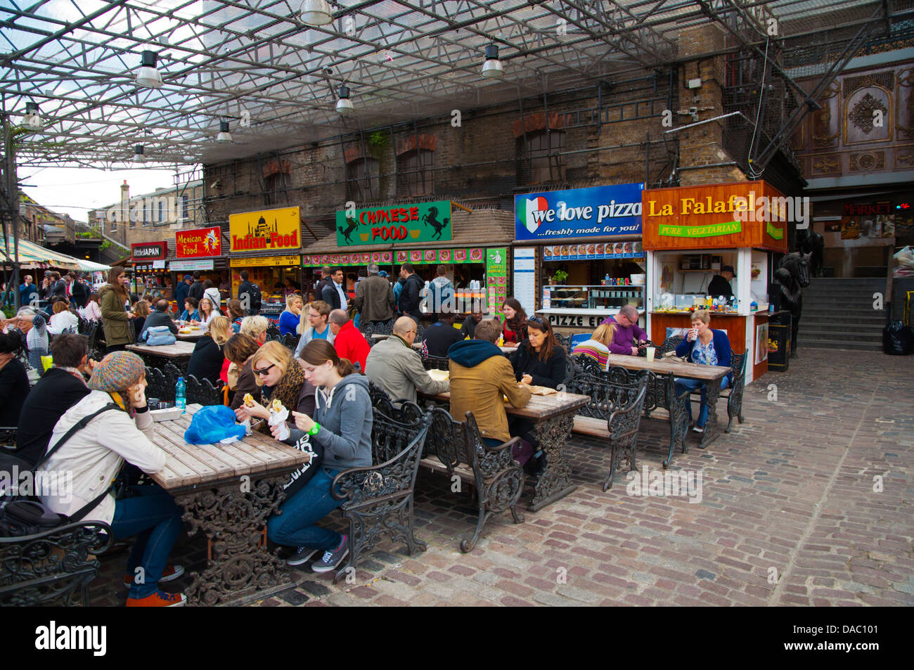 Stables market food stalls camden -Fotos und -Bildmaterial in hoher ...