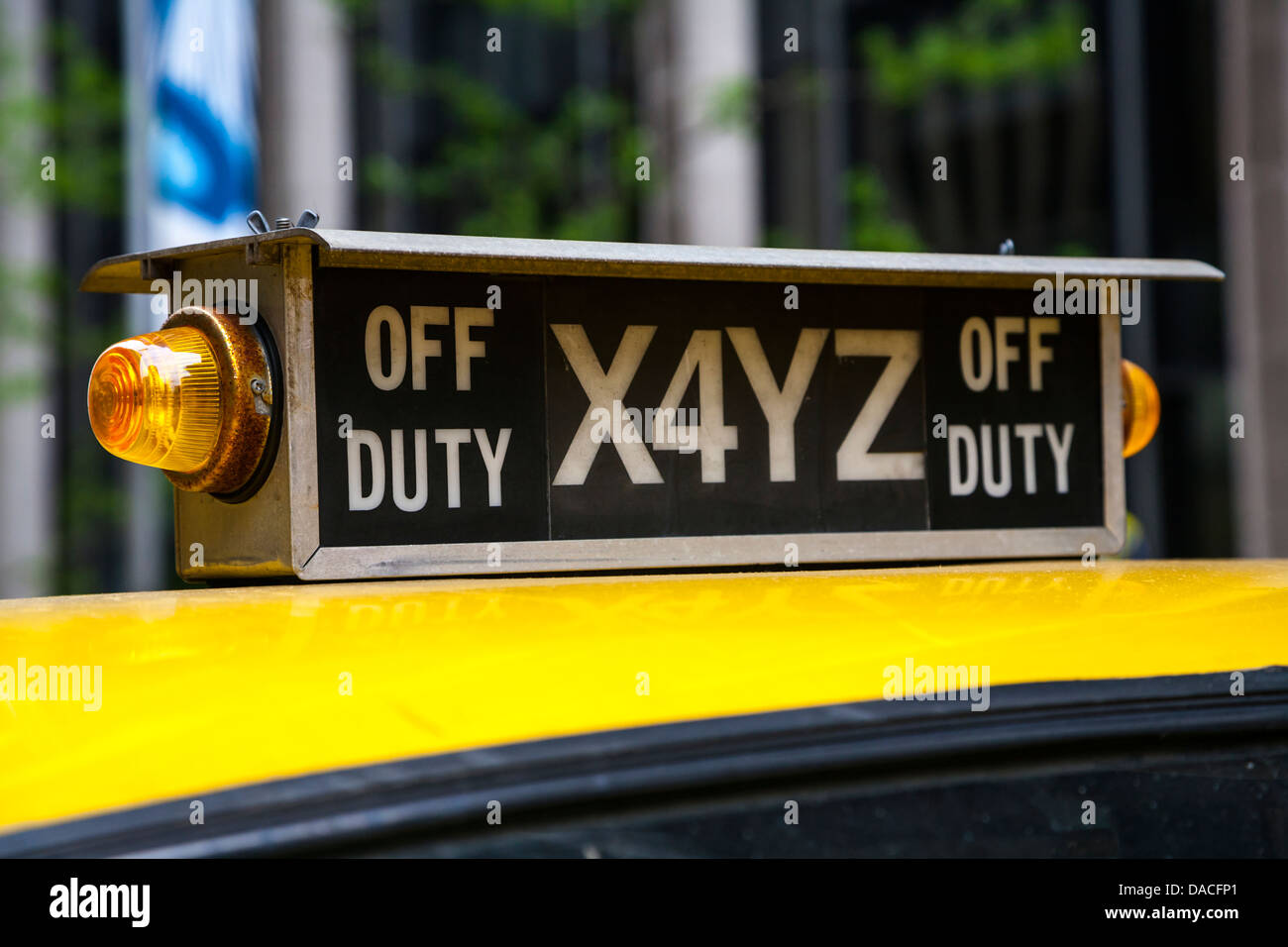 Checker cab sign taxi -Fotos und -Bildmaterial in hoher Auflösung – Alamy