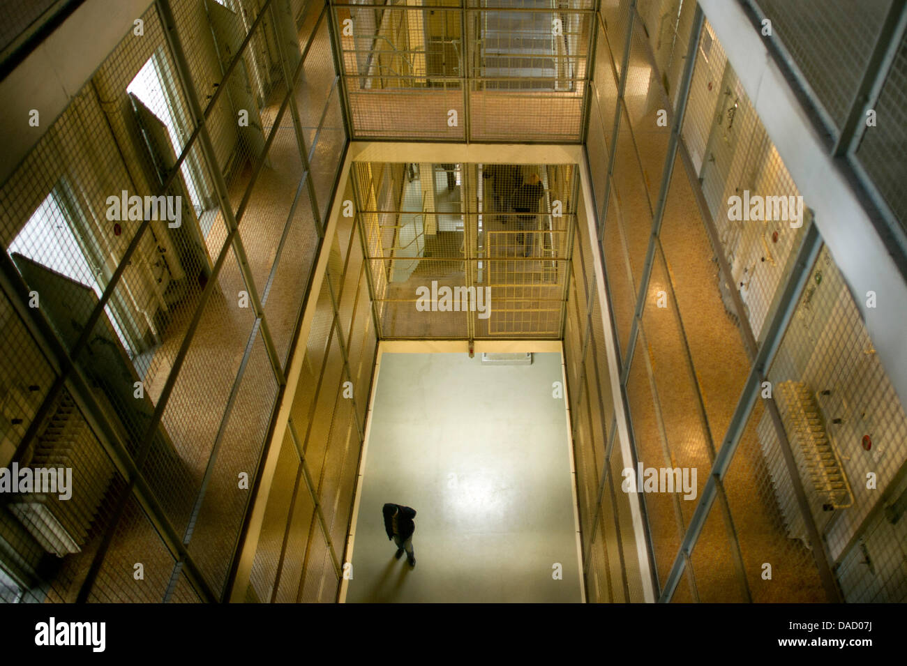 Prison cell east german stasi -Fotos und -Bildmaterial in hoher ...