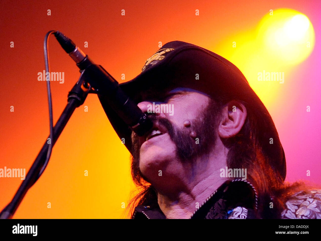 Lemmy Kilmister On Stage Stockfotos und -bilder Kaufen - Alamy