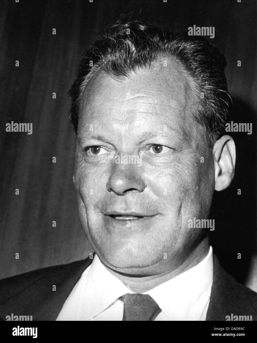 Willy Brandt im Jahr 1958. Porträt von Fotograf Fred Stein (1909 – 1967 ...
