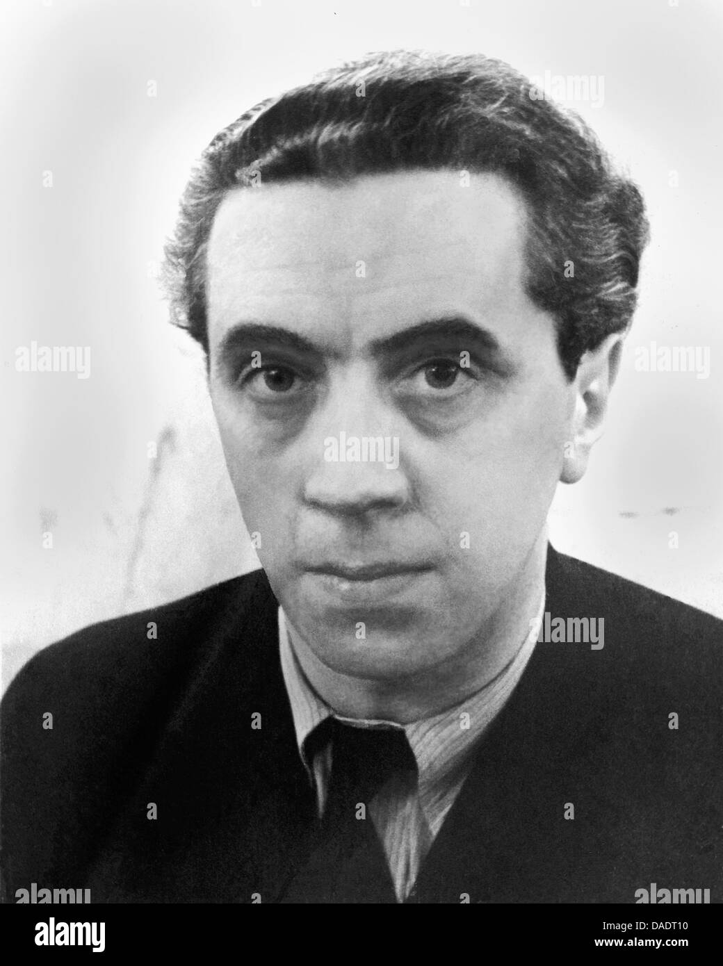 Autor und Politiker Ernst Toller im Jahr 1935. Porträt von Fotograf ...