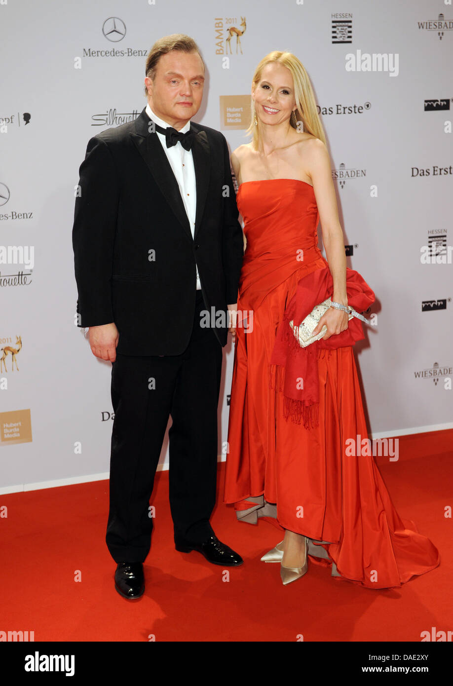 Prinz Alexander Zu Schaumburg-Lippe und seine Frau Nadja Anna Zsoeks ...