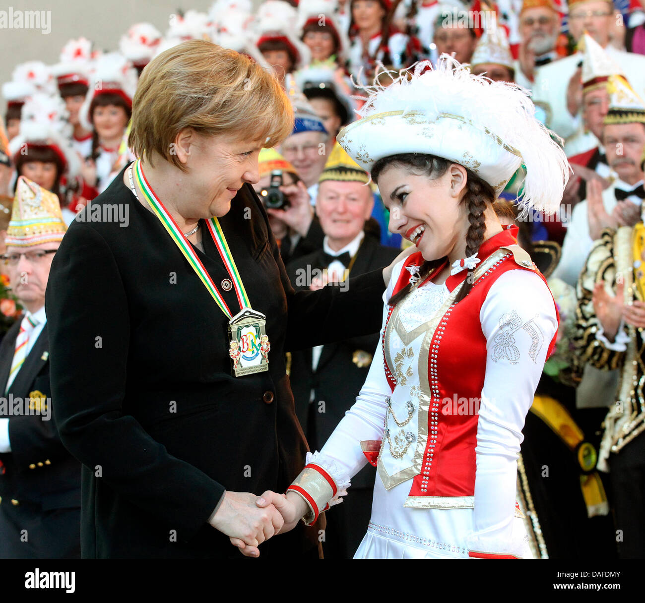 Karneval angela merkel -Fotos und -Bildmaterial in hoher Auflösung – Alamy