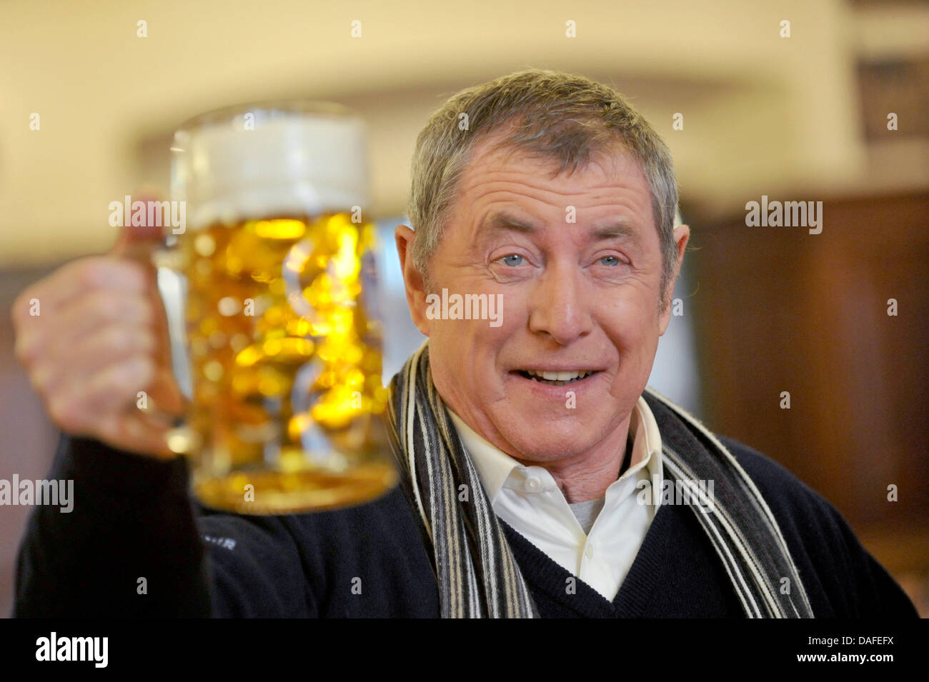 John nettles midsomer -Fotos und -Bildmaterial in hoher Auflösung – Alamy