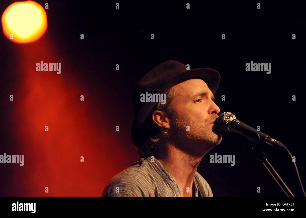 Fran Healy, Sänger der schottischen Band Travis, führt im Magnet Club ...