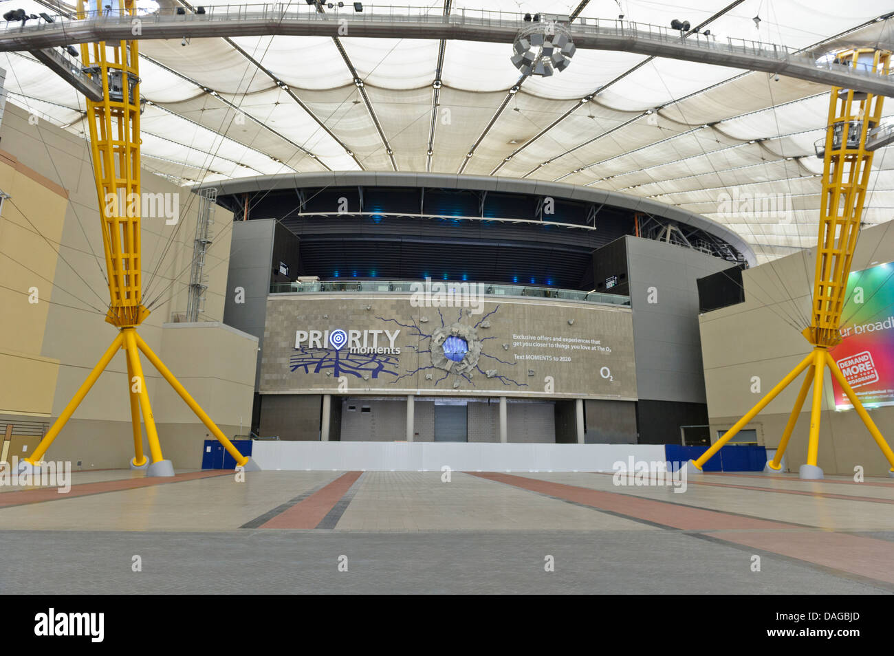 Die o2 die o2 arena indoor arena -Fotos und -Bildmaterial in hoher ...