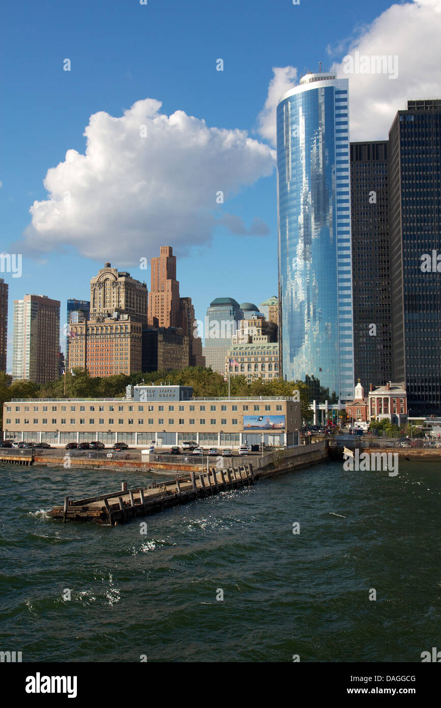 United States Coast Guard Station South Ferry, an der Südspitze von ...
