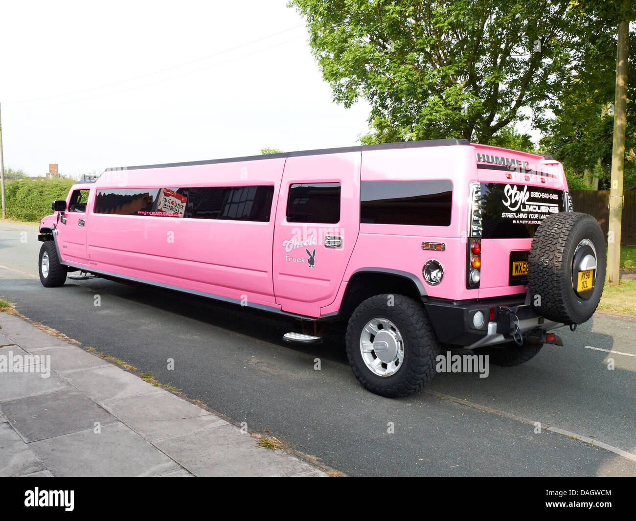 Hummer party auto -Fotos und -Bildmaterial in hoher Auflösung – Alamy