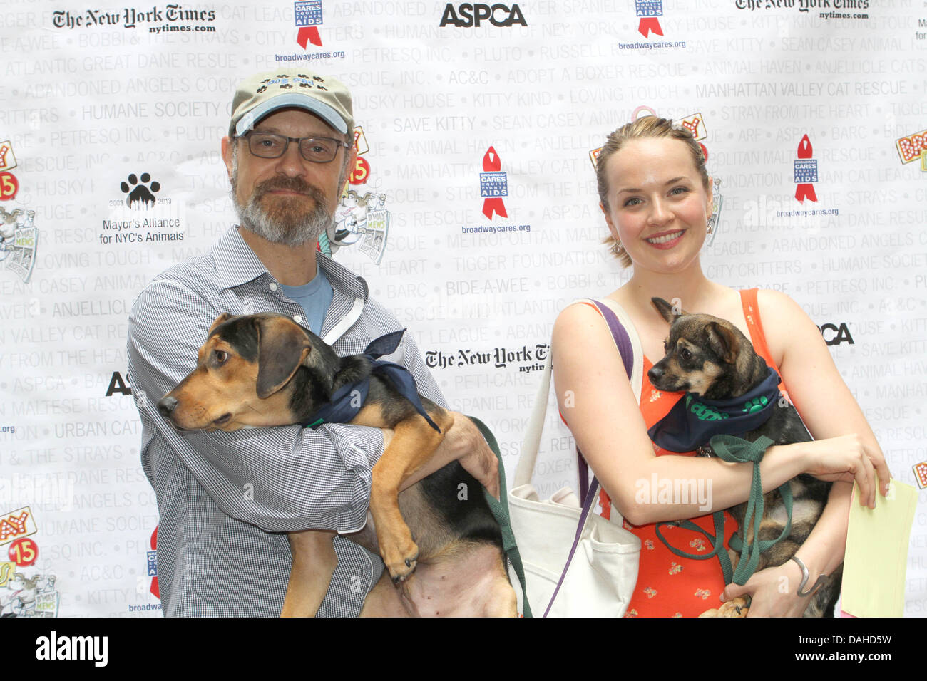 Wanja und sonia und masha und spike -Fotos und -Bildmaterial in hoher ...