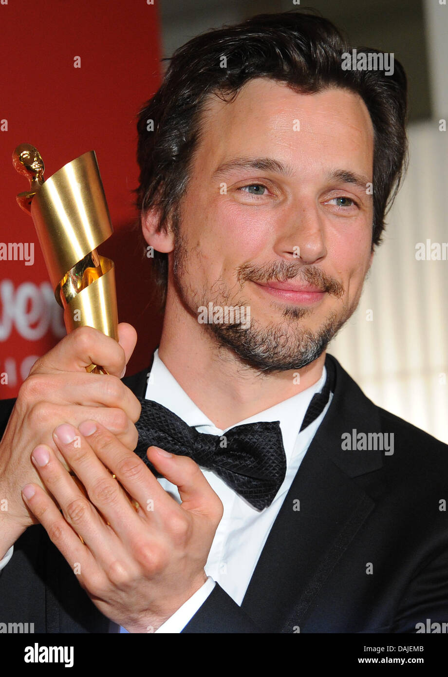 Deutscher Schauspieler Florian David Fitz stellt mit dem Lola-Award ...