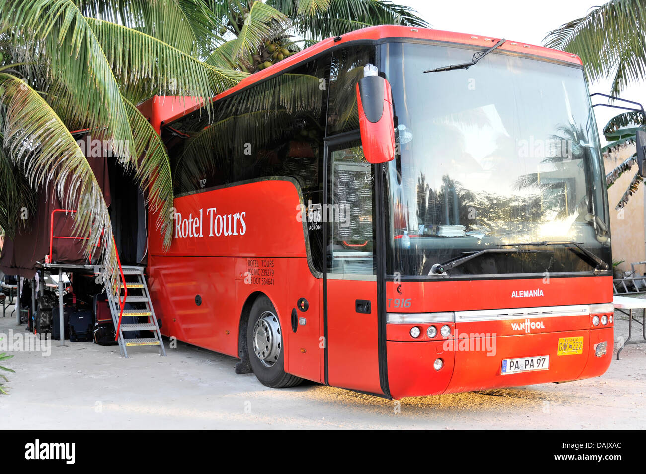 Rotel tours das rollende hotel -Fotos und -Bildmaterial in hoher ...